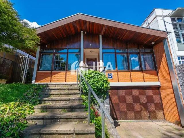 Casa / Sobrado para Venda em Curitiba/PR Batel 3 Quartos