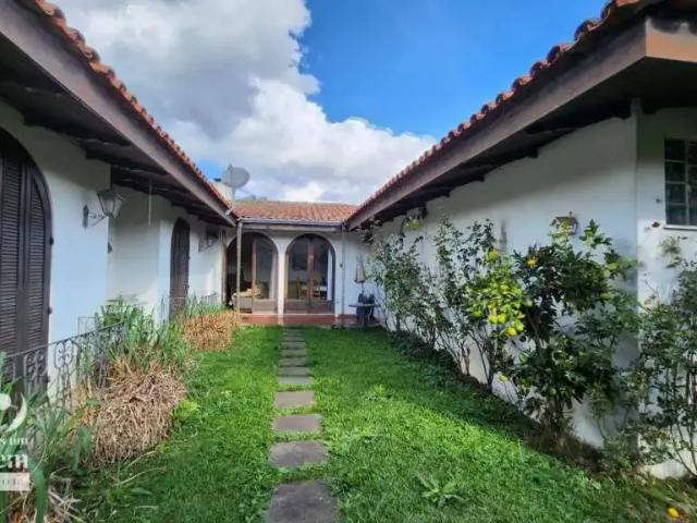 Casa / Sobrado para Venda em Curitiba/PR Batel 4 Quartos