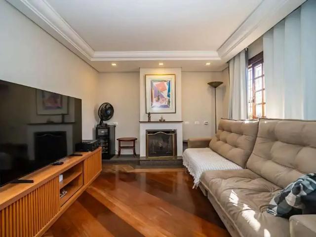 Casa / Sobrado para Venda em Curitiba/PR Boa Vista 8 Quartos