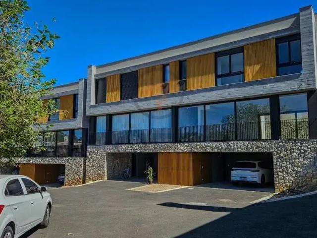 Casa / Sobrado para Venda em Curitiba/PR Bom Retiro 3 Quartos