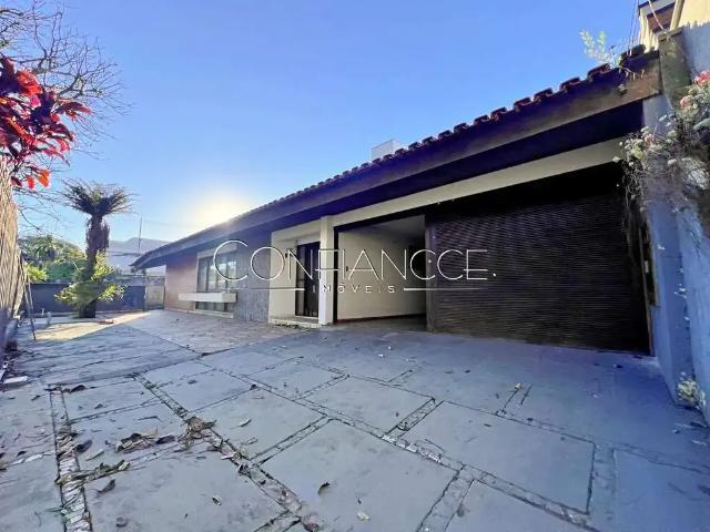 Casa / Sobrado para Venda em Curitiba/PR Bom Retiro 3 Quartos