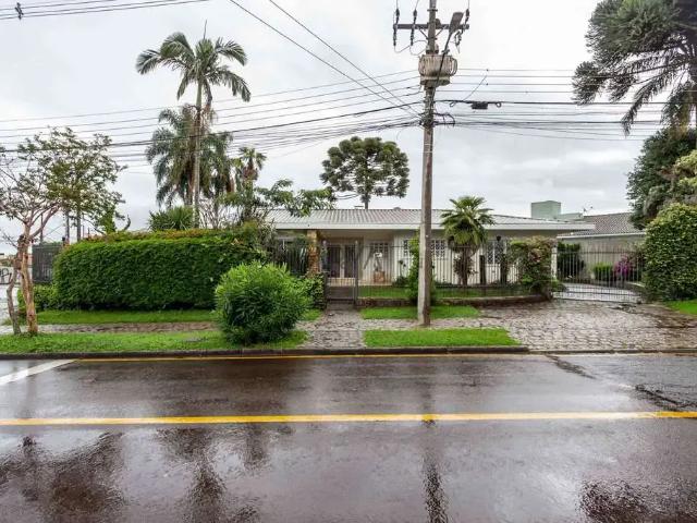 Casa / Sobrado para Venda em Curitiba/PR Bom Retiro 4 Quartos
