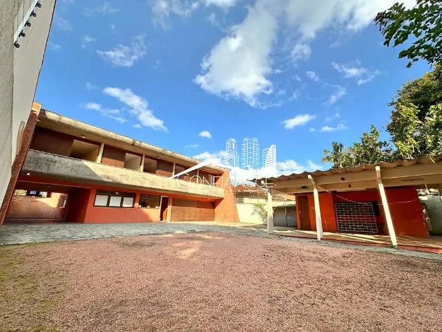 Casa / Sobrado para Venda em Curitiba/PR Bom Retiro 5 Quartos