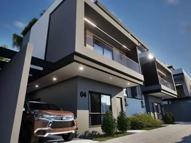 Casa / Sobrado para Venda em Curitiba/PR Boqueirão 4 Quartos