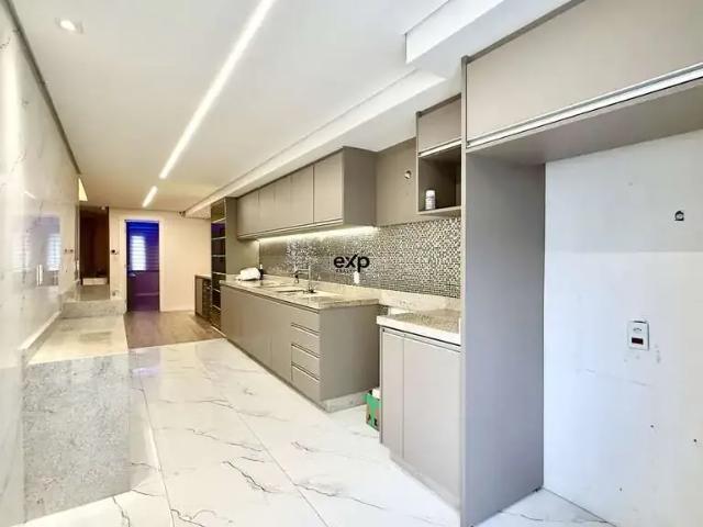 Casa / Sobrado para Venda em Curitiba/PR Boqueirão 5 Quartos