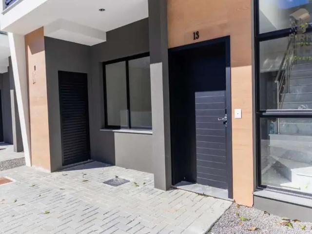 Casa / Sobrado para Venda em Curitiba/PR Boqueirão 2 Quartos