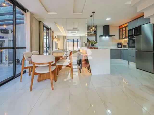 Casa / Sobrado para Venda em Curitiba/PR Boqueirão 3 Quartos
