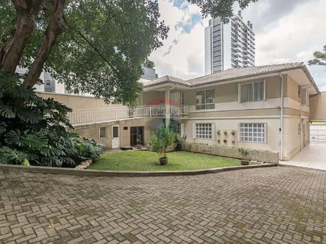 Casa / Sobrado para Venda em Curitiba/PR Cabral 6 Quartos