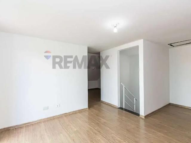 Casa / Sobrado para Venda em Curitiba/PR Cajuru 4 Quartos
