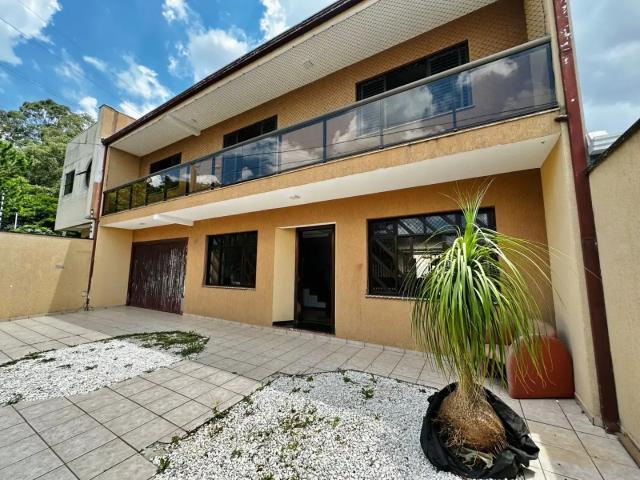 Casa / Sobrado para Venda em Curitiba/PR Cajuru 4 Quartos