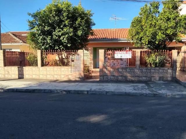 Casa / Sobrado para Venda em Curitiba/PR Cajuru 6 Quartos