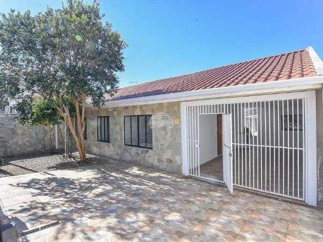 Casa / Sobrado para Venda em Curitiba/PR Cajuru 3 Quartos
