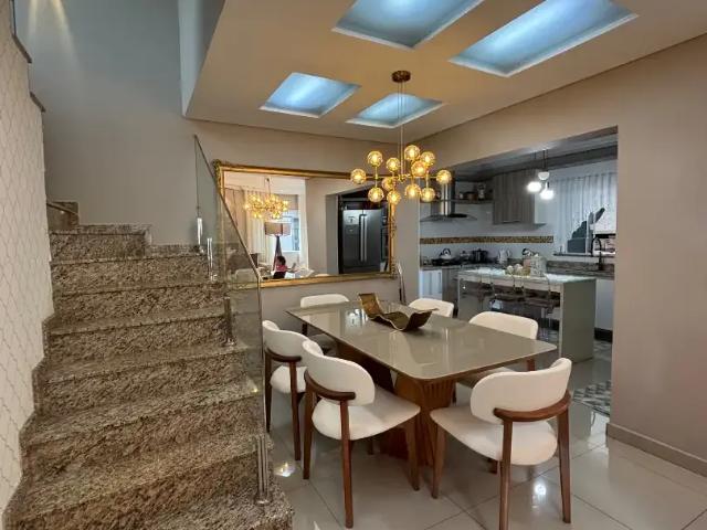 Casa / Sobrado para Venda em Curitiba/PR Cajuru 3 Quartos
