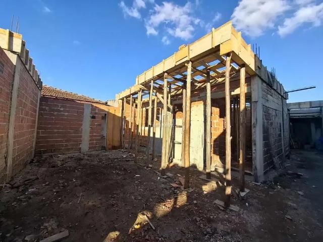 Casa / Sobrado para Venda em Curitiba/PR Cajuru 3 Quartos