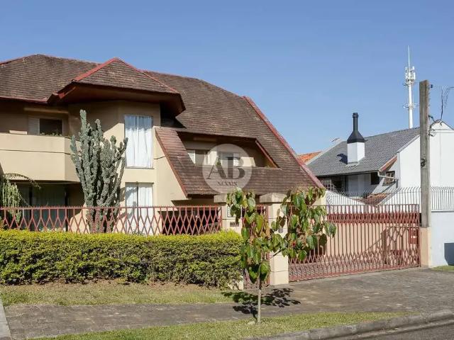 Casa / Sobrado para Venda em Curitiba/PR Campina do Siqueira 6 Quartos