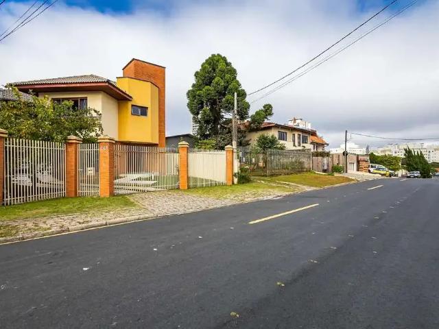 Casa / Sobrado para Venda em Curitiba/PR Campo Comprido 3 Quartos