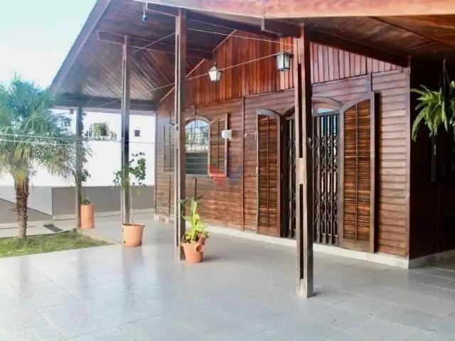 Casa / Sobrado para Venda em Curitiba/PR Campo Comprido 3 Quartos