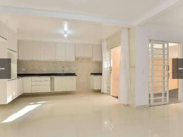 Casa / Sobrado para Venda em Curitiba/PR Campo Comprido 3 Quartos