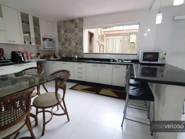 Casa / Sobrado para Venda em Curitiba/PR Campo Comprido 4 Quartos