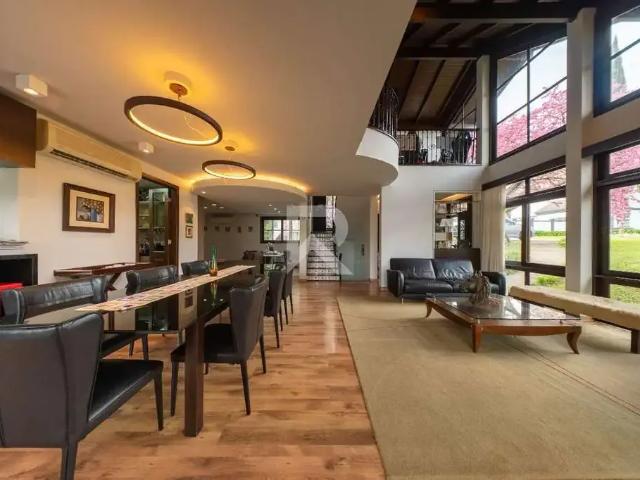 Casa / Sobrado para Venda em Curitiba/PR Campo Comprido 4 Quartos