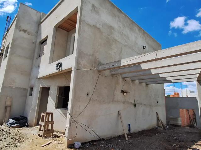 Casa / Sobrado para Venda em Curitiba/PR Capão Raso 3 Quartos