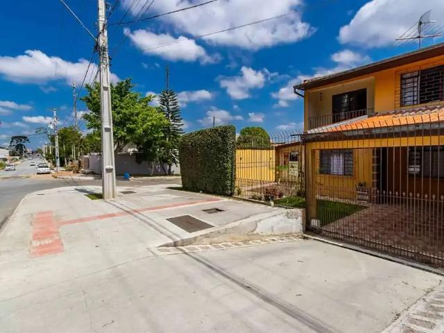 Casa / Sobrado para Venda em Curitiba/PR Fanny 3 Quartos