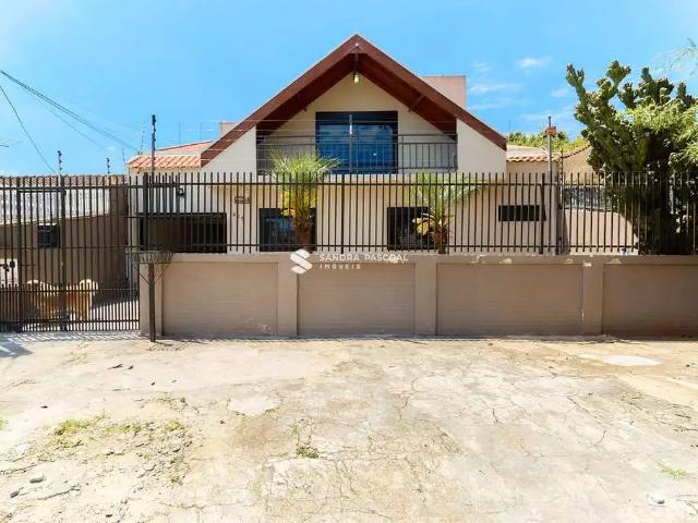 Casa / Sobrado para Venda em Curitiba/PR Fanny 4 Quartos