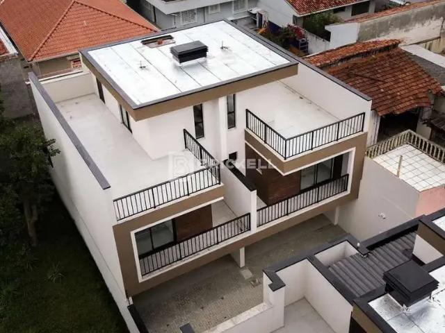 Casa / Sobrado para Venda em Curitiba/PR Guabirotuba 3 Quartos