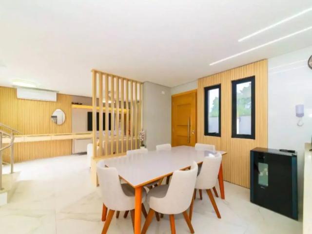 Casa / Sobrado para Venda em Curitiba/PR Guabirotuba 3 Quartos