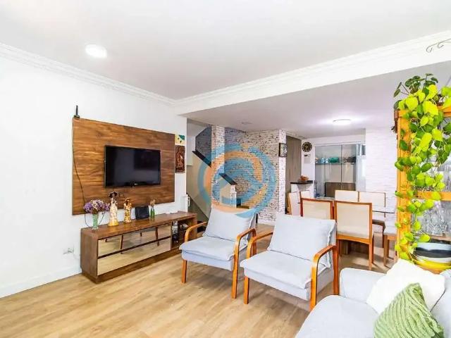 Casa / Sobrado para Venda em Curitiba/PR Guabirotuba 3 Quartos