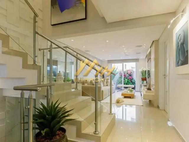 Casa / Sobrado para Venda em Curitiba/PR Guabirotuba 4 Quartos