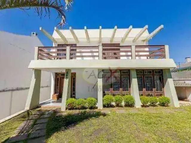 Casa / Sobrado para Venda em Curitiba/PR Guabirotuba 5 Quartos