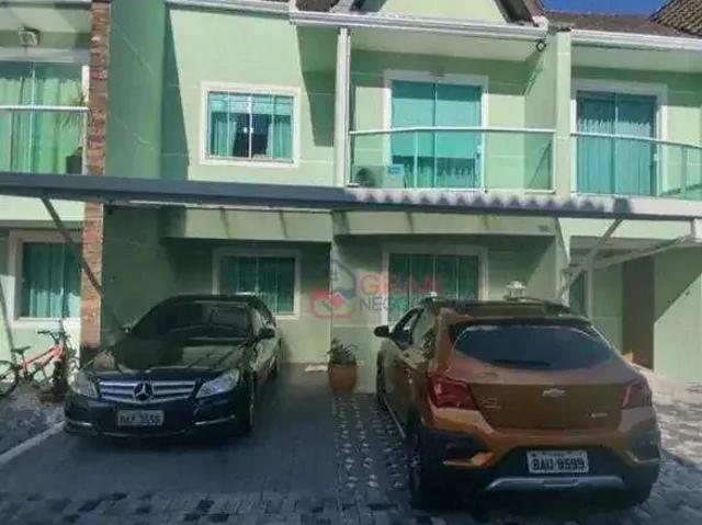 Casa / Sobrado para Venda em Curitiba/PR Guaíra 3 Quartos