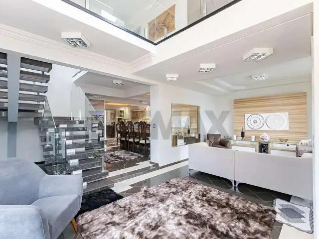 Casa / Sobrado para Venda em Curitiba/PR Ganchinho 5 Quartos