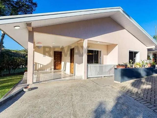 Casa / Sobrado para Venda em Curitiba/PR Ganchinho 3 Quartos