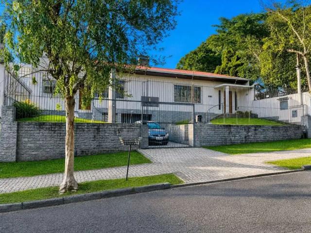 Casa / Sobrado para Venda em Curitiba/PR Hugo Lange 8 Quartos