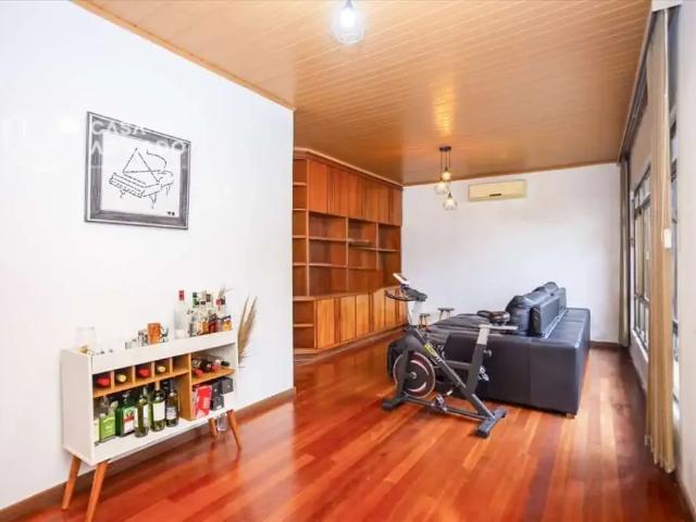 Casa / Sobrado para Venda em Curitiba/PR Jardim Botânico 3 Quartos