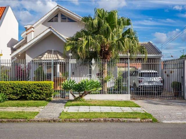 Casa / Sobrado para Venda em Curitiba/PR Jardim Botânico 3 Quartos
