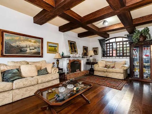 Casa / Sobrado para Venda em Curitiba/PR Jardim Social 5 Quartos