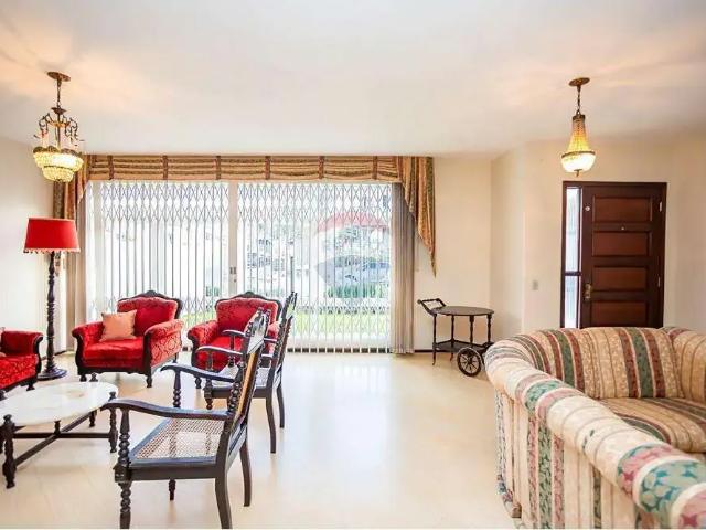 Casa / Sobrado para Venda em Curitiba/PR Jardim Social 4 Quartos