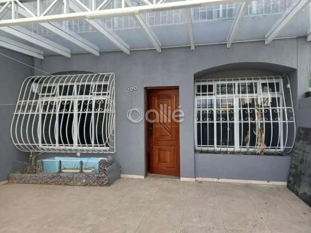 Casa / Sobrado para Venda em Curitiba/PR Parolin 4 Quartos