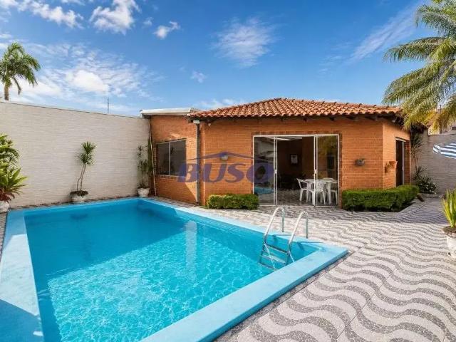 Casa / Sobrado para Venda em Curitiba/PR Parolin 4 Quartos