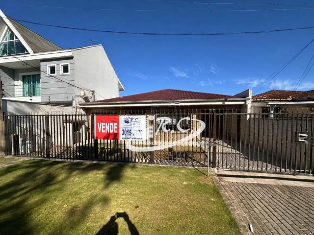 Casa / Sobrado para Venda em Curitiba/PR Pinheirinho 3 Quartos