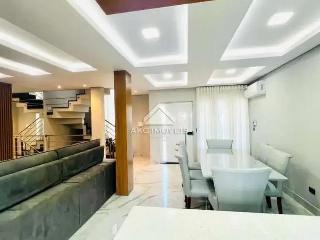 Casa / Sobrado para Venda em Curitiba/PR Pinheirinho 3 Quartos