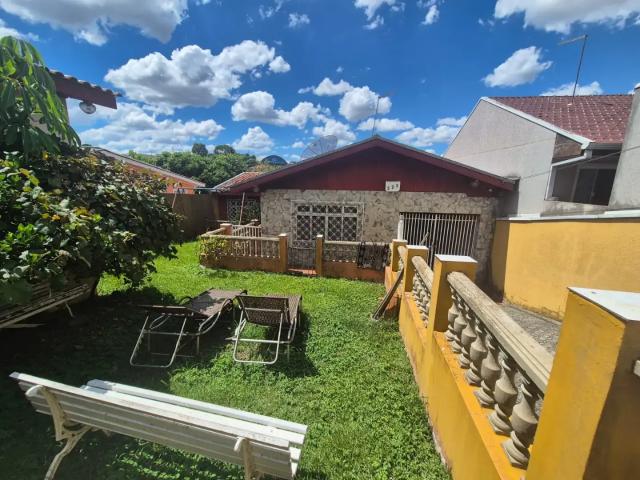 Casa / Sobrado para Venda em Curitiba/PR Pinheirinho 3 Quartos