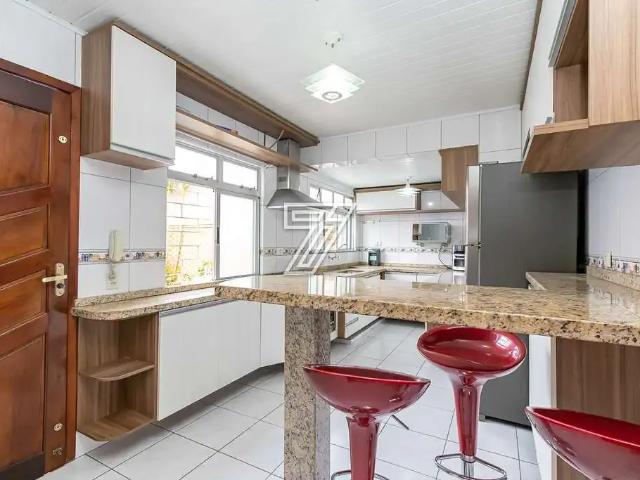 Casa / Sobrado para Venda em Curitiba/PR Pinheirinho 3 Quartos