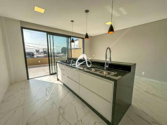 Casa / Sobrado para Venda em Curitiba/PR Pinheirinho 3 Quartos