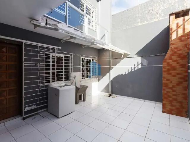 Casa / Sobrado para Venda em Curitiba/PR Pinheirinho 5 Quartos