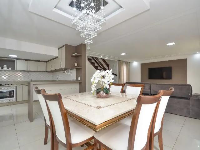 Casa / Sobrado para Venda em Curitiba/PR Portão 4 Quartos
