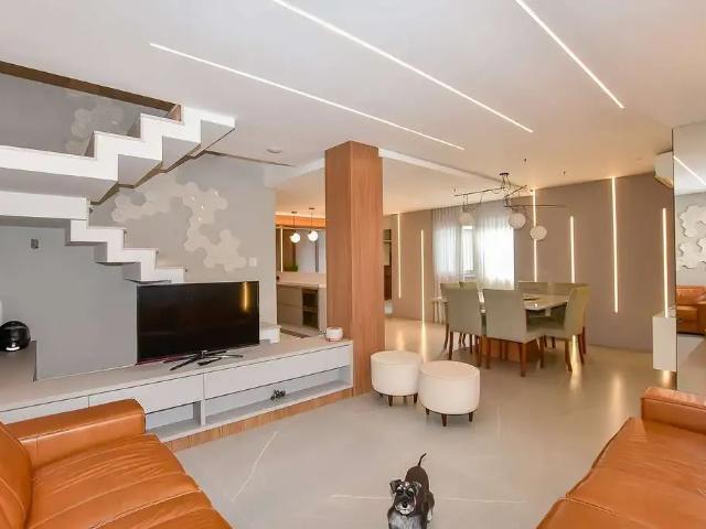 Casa / Sobrado para Venda em Curitiba/PR Portão 4 Quartos